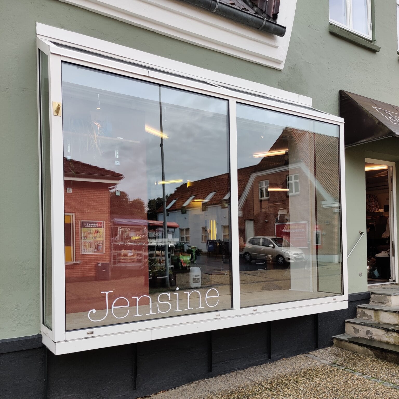 Solfilm til vinduer | Vinduesfolie | Erhverv & Privat | Solfilmgruppen